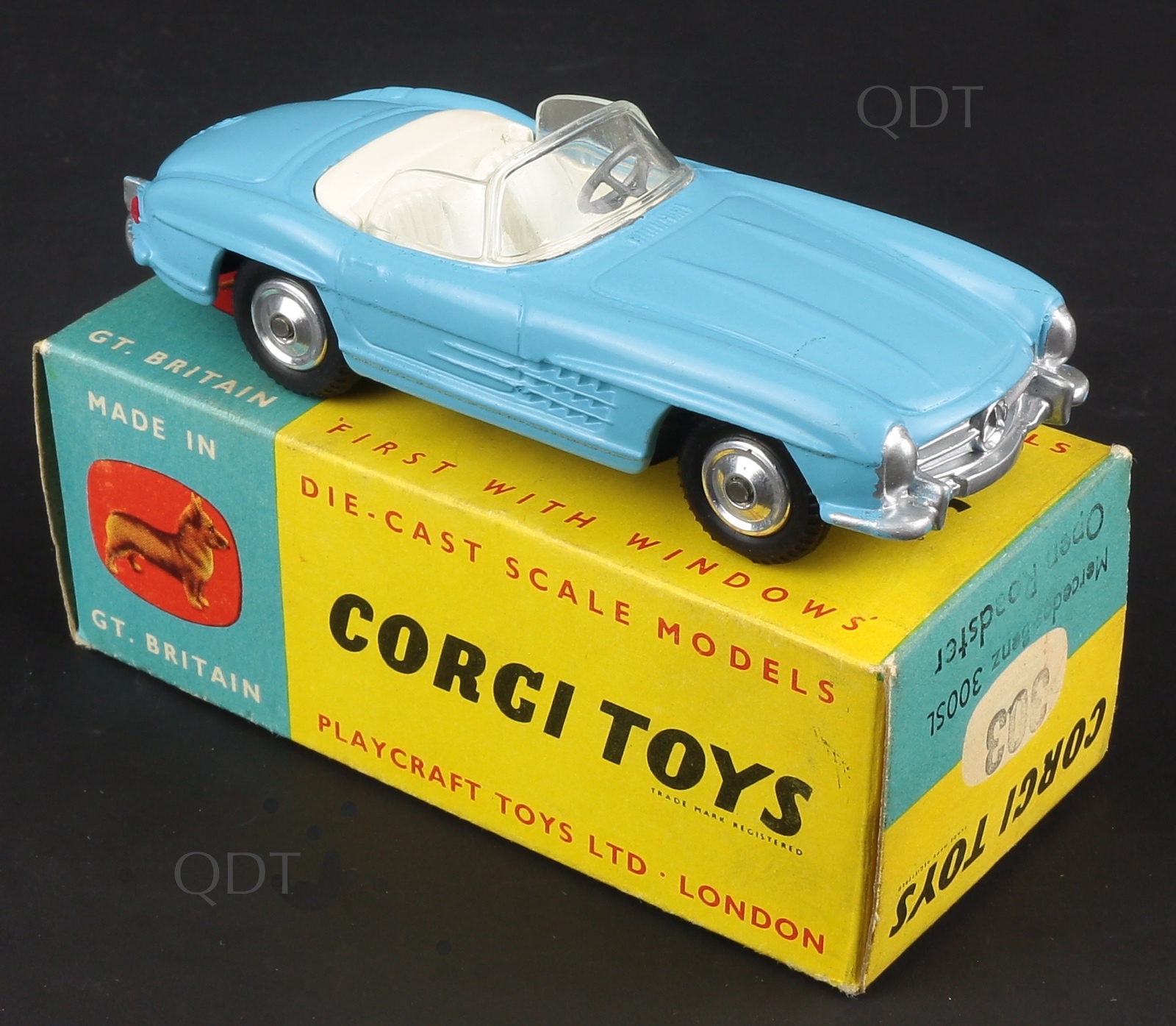 Corgi Toys 303 Mercedes Open Roadster - QDT