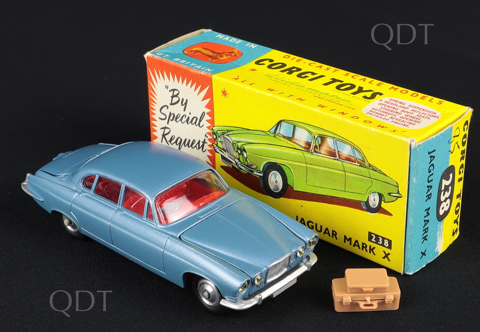 Corgi Toys 238 Jaguar Mark X - QDT