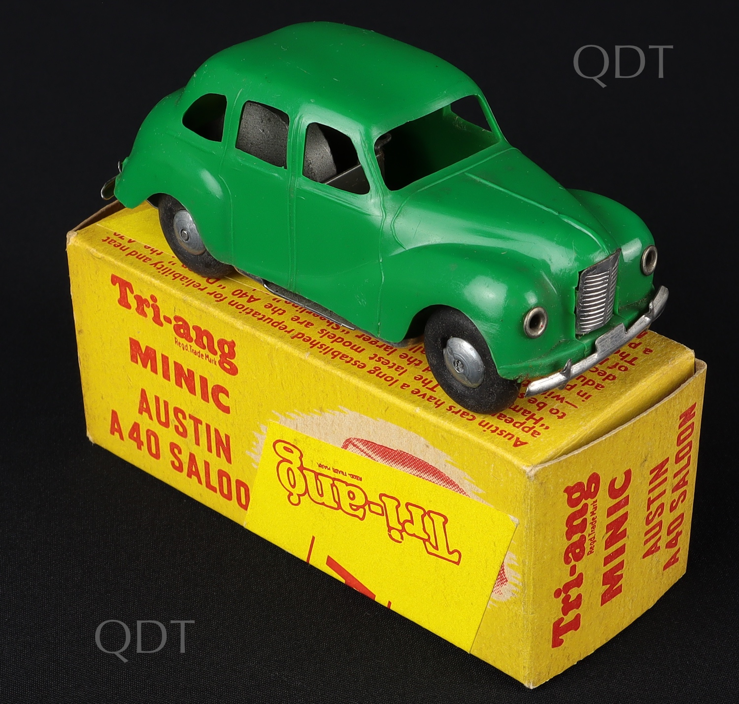 Tri-ang Minic Models 98M Austin A40 Devon Saloon - QDT