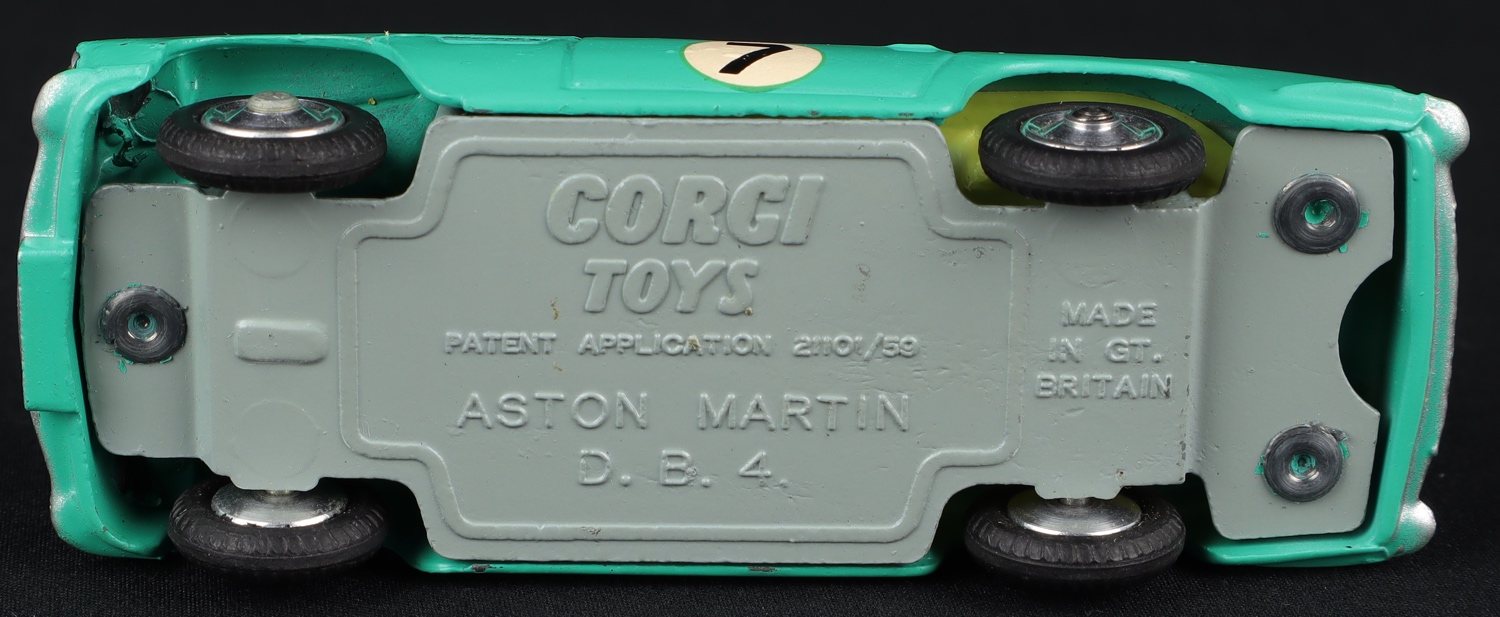 Corgi Toys 309 Aston Martin Competition - QDT