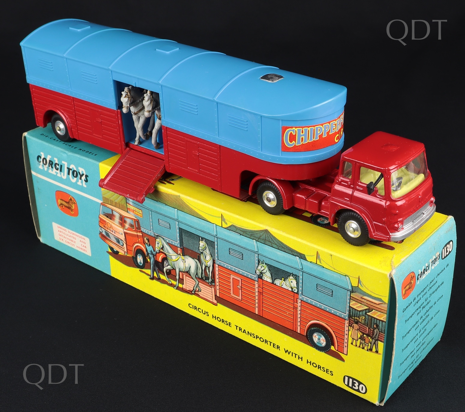 Corgi Toys 1130 Circus Horse Transporter with Horses - QDT