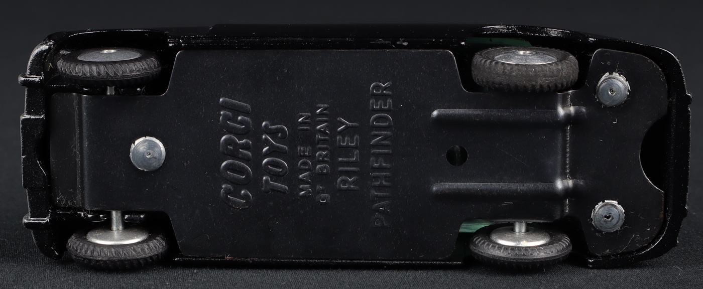 Corgi Toys 209 Riley Pathfinder Police Car - QDT