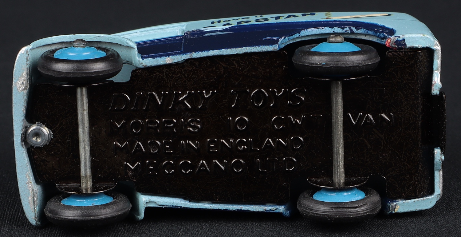 Dinky Toys 465 Morris Commercial Van "CAPSTAN" - QDT