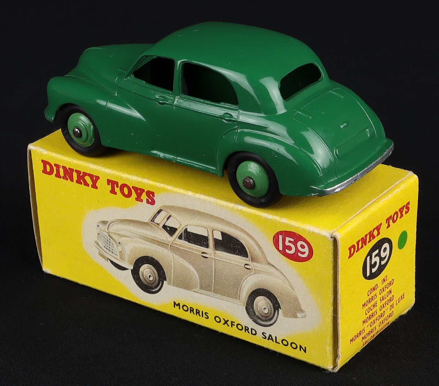Dinky Toys 159 Morris Oxford Saloon - QDT