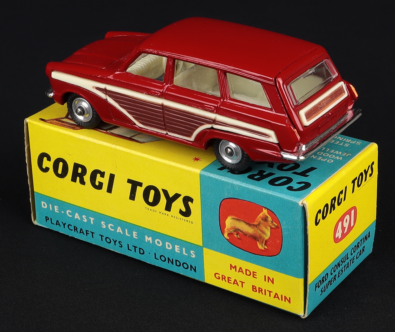 Corgi Toys 491 Cortina Estate Car - QDT