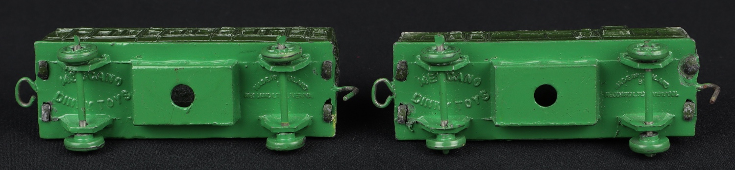 Dinky Gift Set 17 Passenger Train Set - QDT