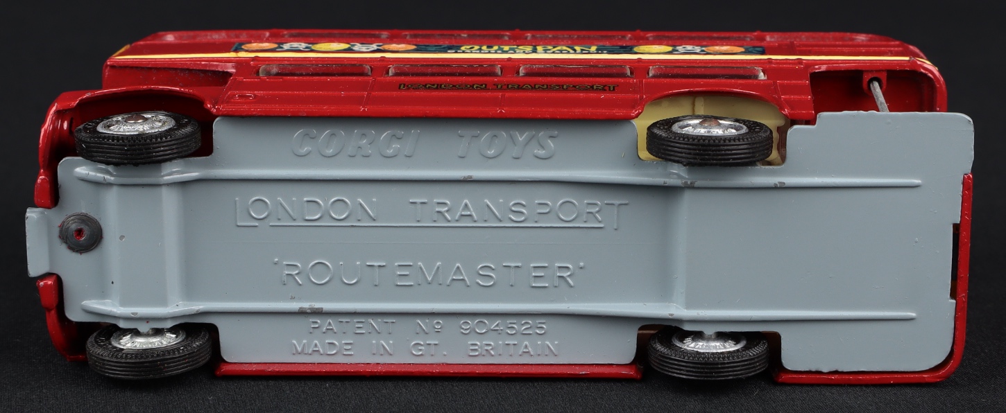Corgi Toys 468 London Routemaster Bus 'Outspan' - QDT